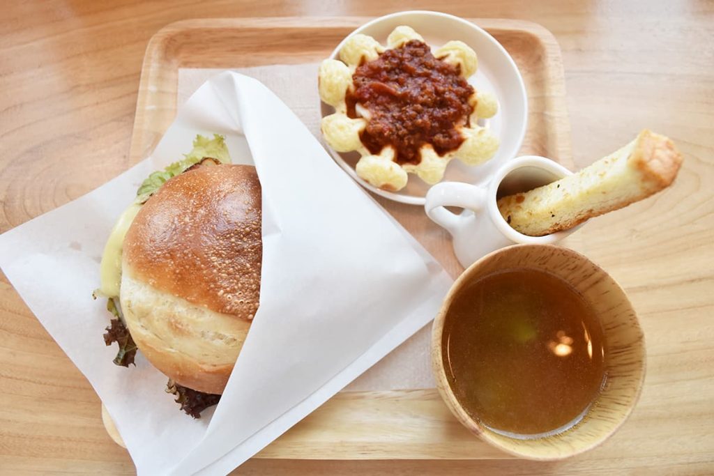 南阿蘇の景色やアートを堪能できるカフェ【ASO RAINBOW TERRACE】 | 32調