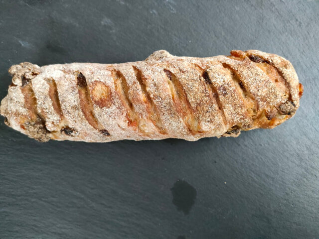 【Harepan】西原村の小さなパン屋さん！ハード系のパンや焼き菓子が人気です | 32調